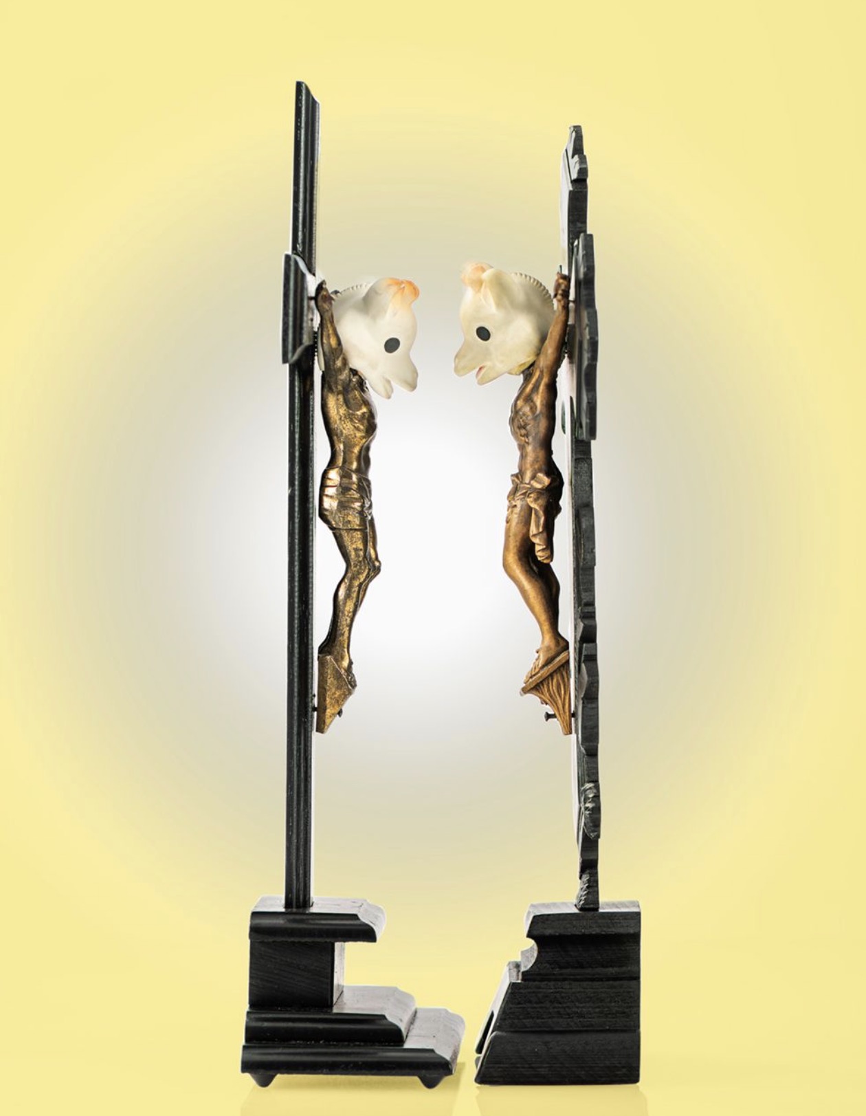Holly toy Crosses – Normando lobo de sousa